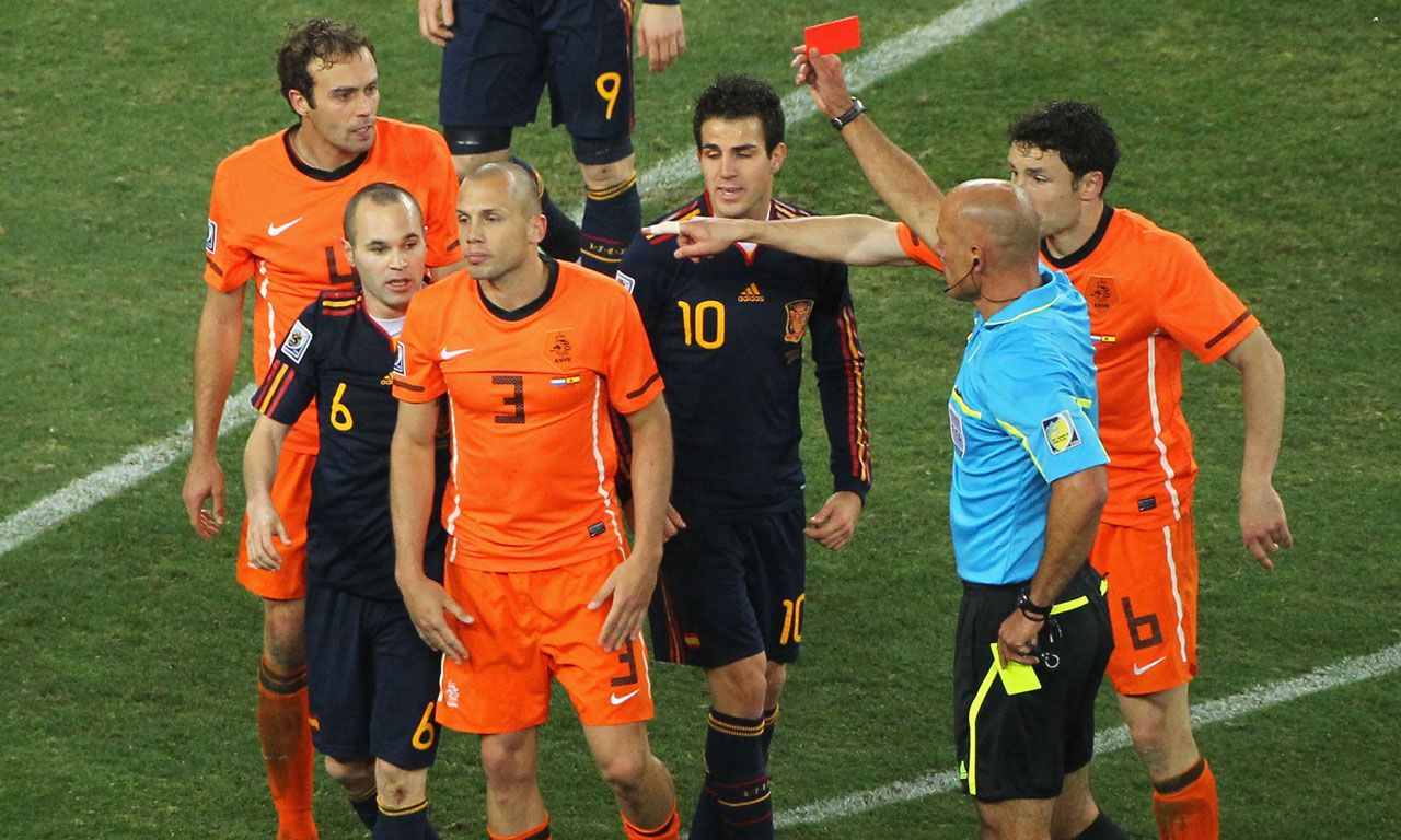 Johnny Heitinga ‘wanted to attack Howard Webb’ after red card in World ...