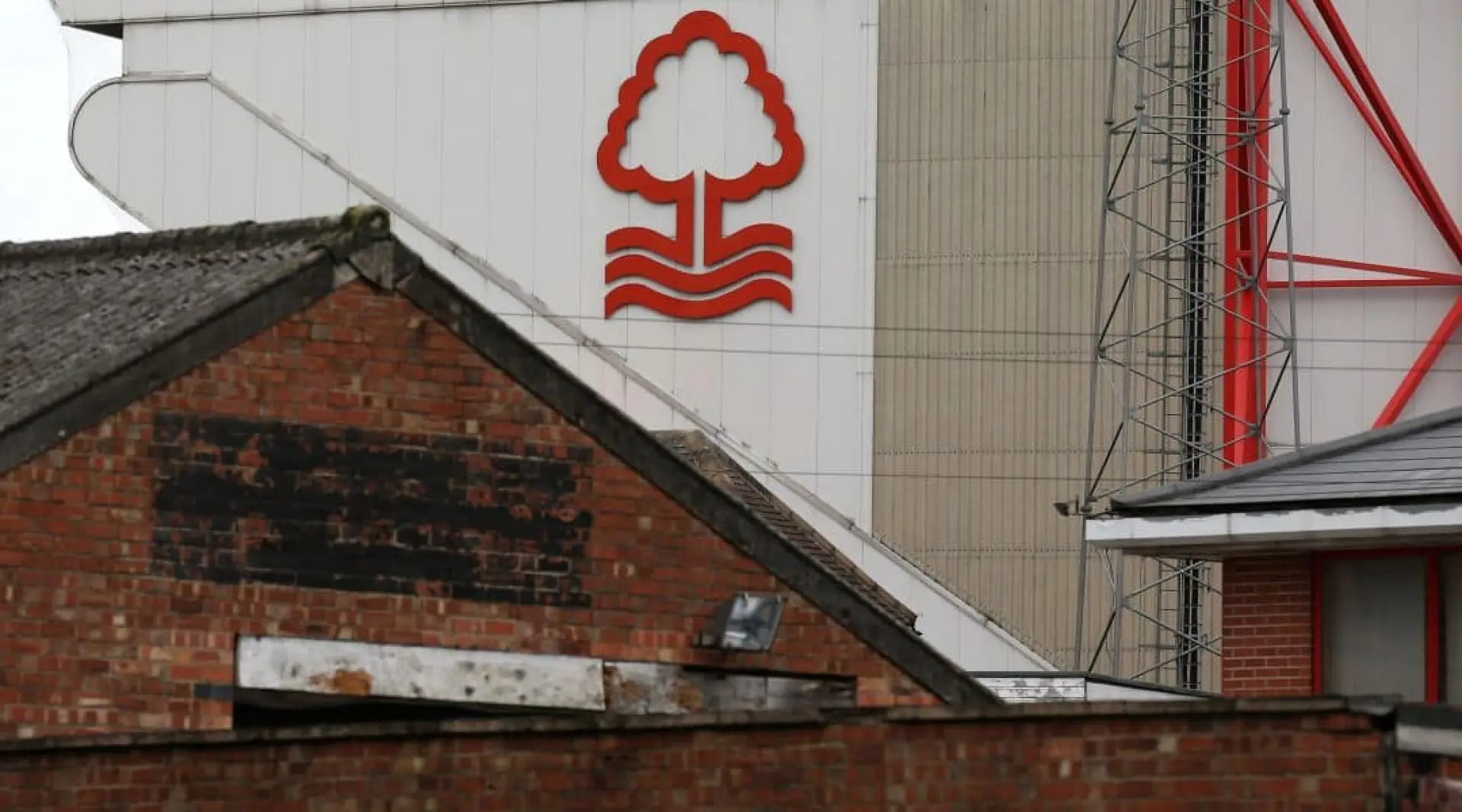 Premier League 24/25: Nottingham Forest squad & starting XI