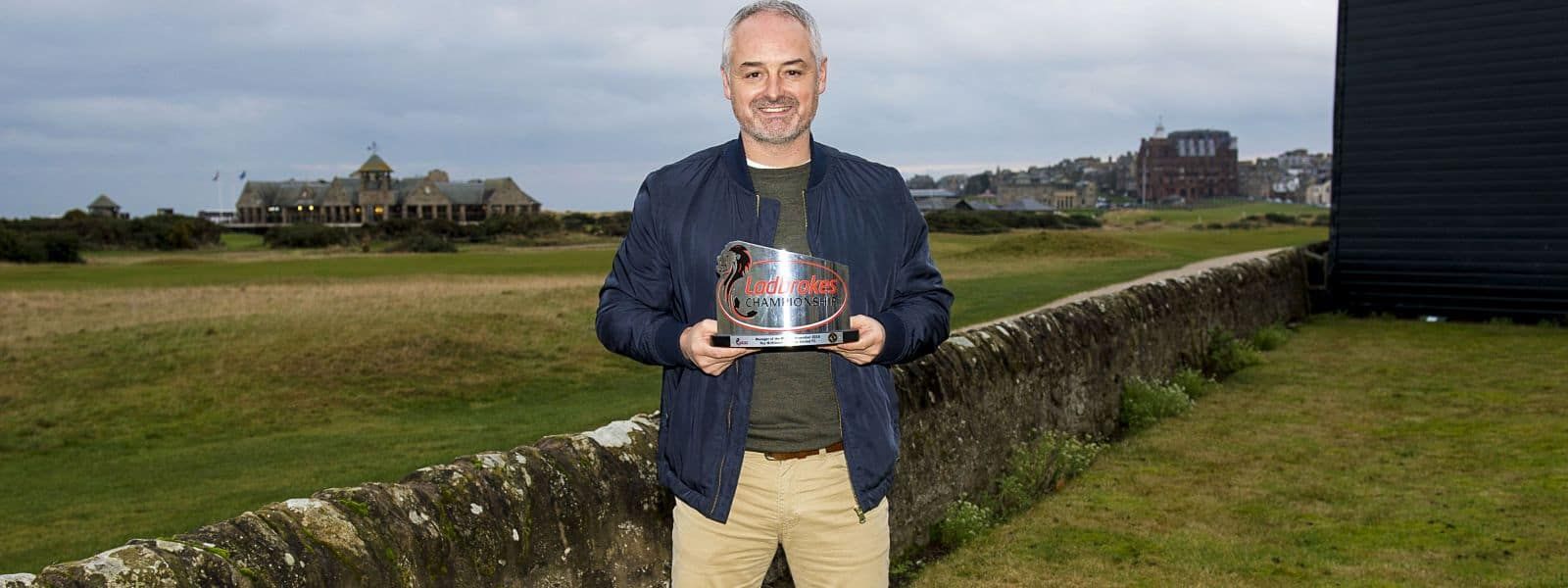 Ray McKinnon named Ladbrokes Championship Manager of the Month