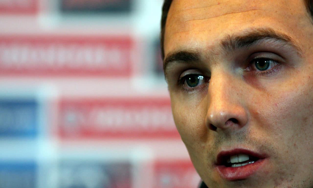 Stewart Downing backs City over Liverpool for title and talks ...