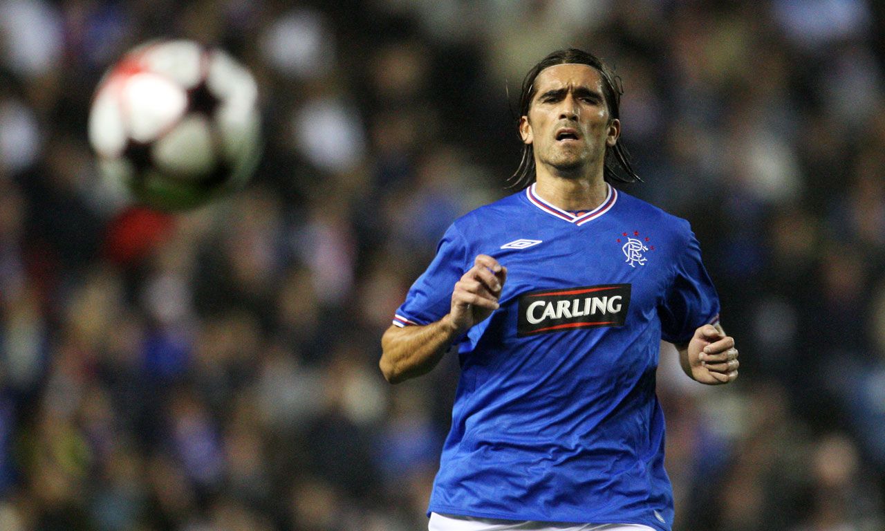 Pedro Mendes calls for ‘under pressure’ Van Bronckhorst to mirror ...