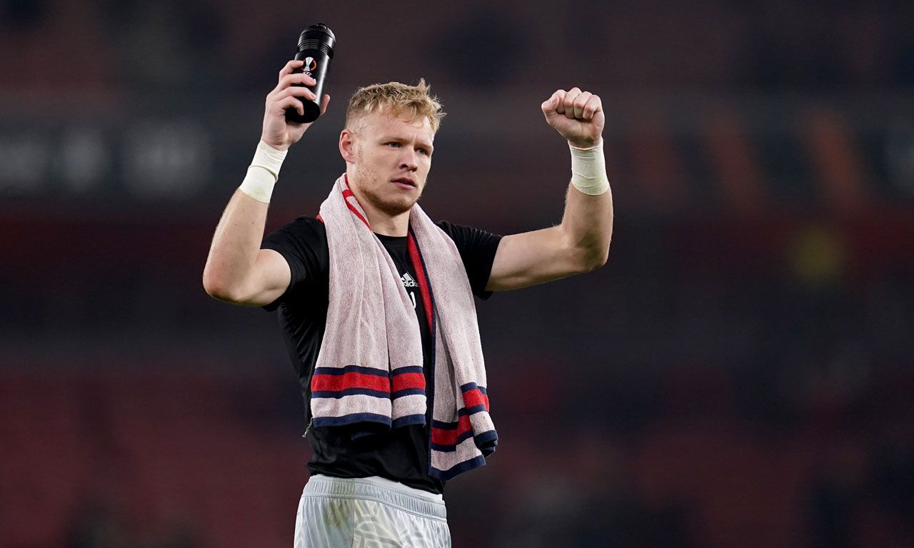 Graham Stack backs Ramsdale to displace England keeper Pickford ...