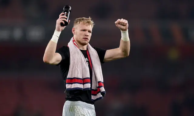 Graham Stack backs Ramsdale to displace England keeper Pickford ...